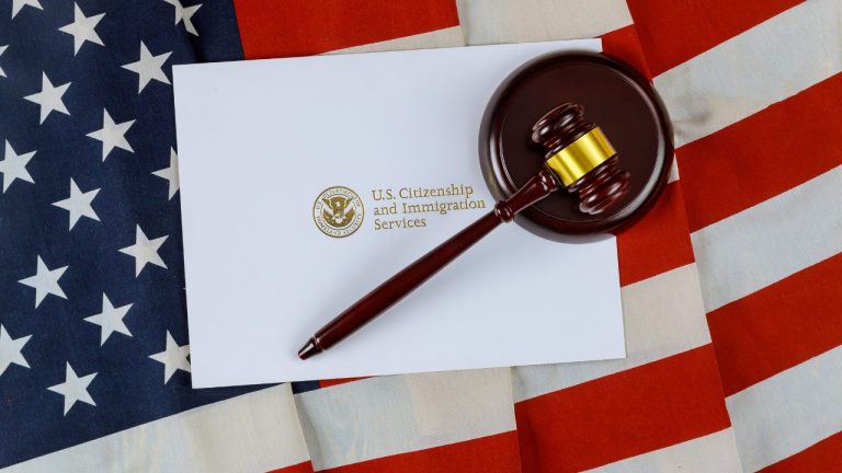 How to Become a U.S. Citizen: Full Guide to Naturalization